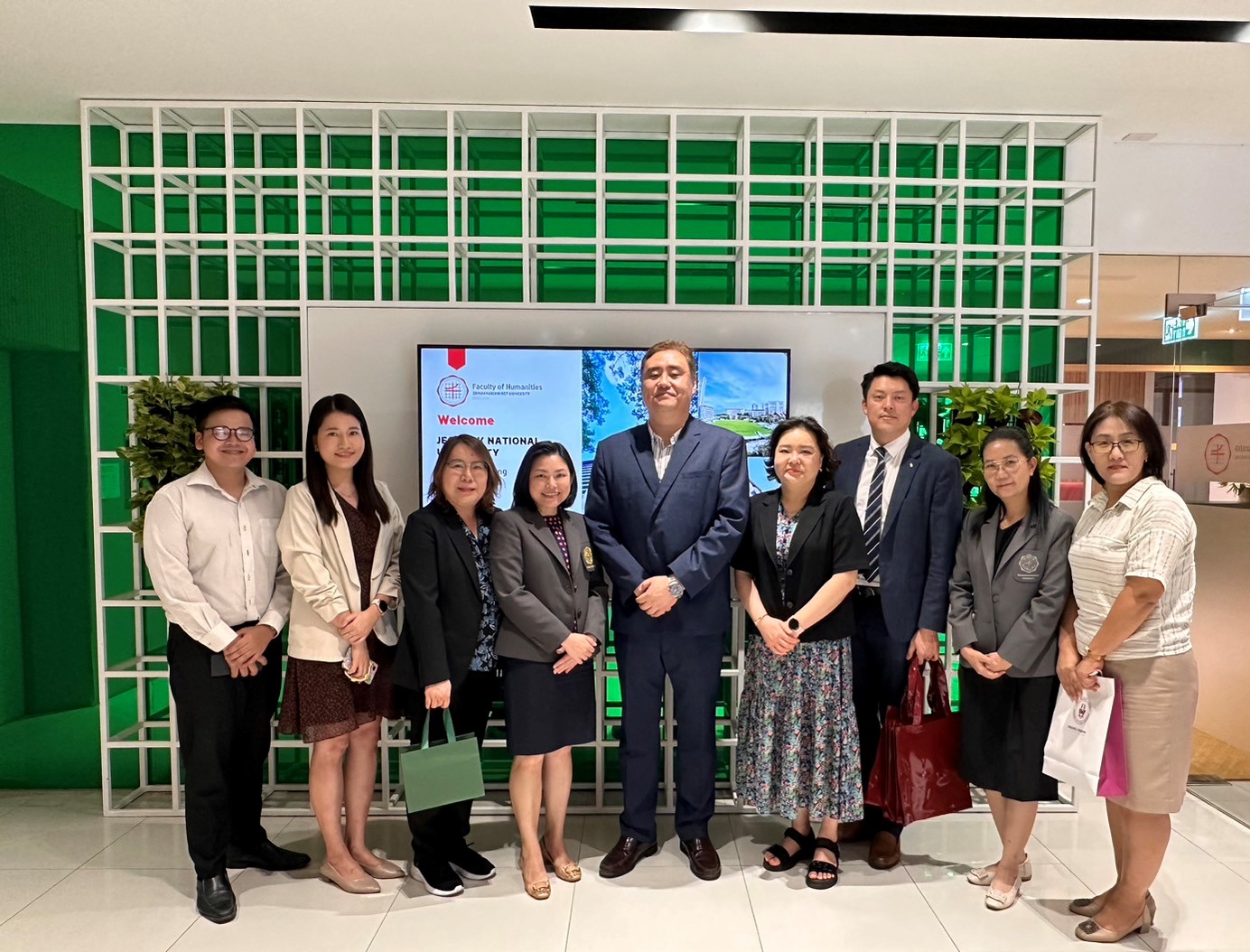 Academic collaboration between Faculty of Humanities Jeonbuk National ...